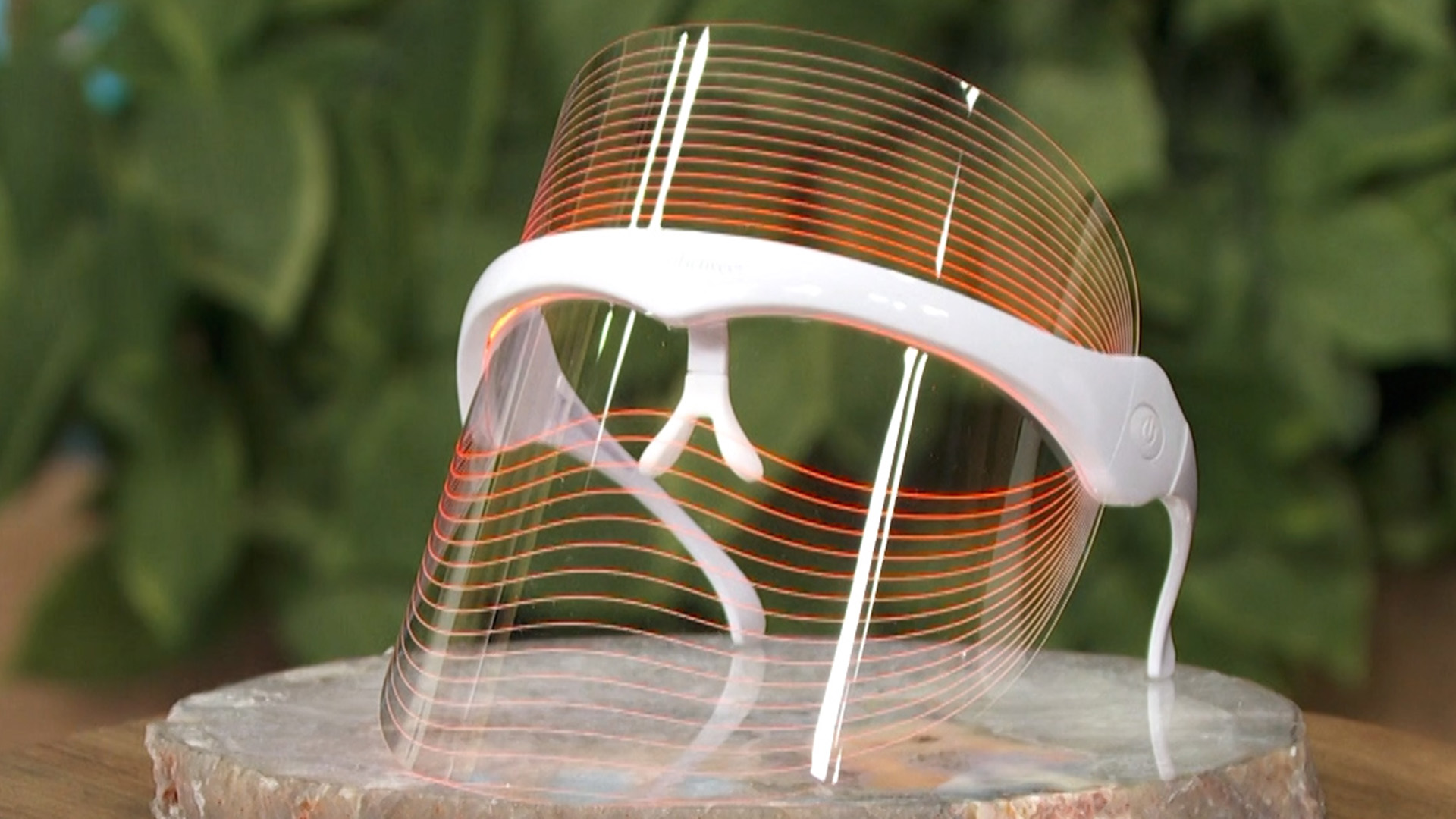 Shop Chic LED Masks, Diamond Rings & More On Gilt.com This Week! | Access