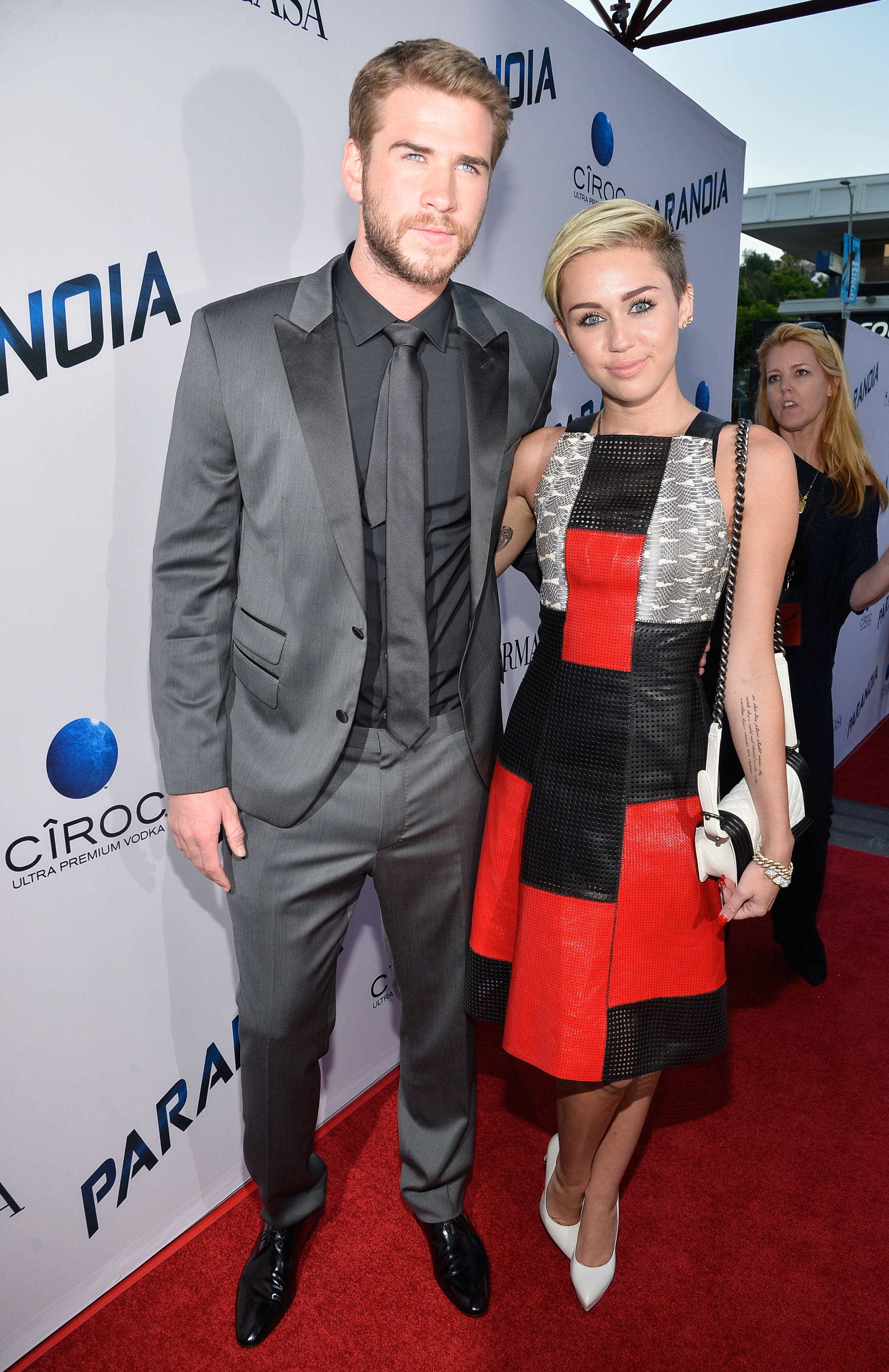 Are Liam Hemsworth & Miley Cyrus Engaged? - Access